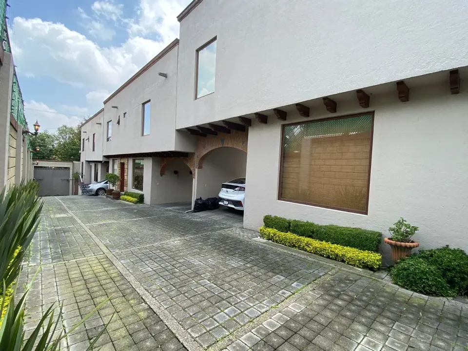 Condominio en venta en Julian Adame, Lomas de Vista Hermosa